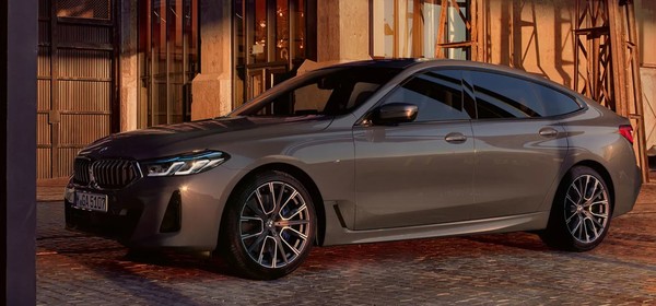 1년 탄 BMW 620D GT, 엔진 내부 손상으로 주행 중 '시동 꺼짐'